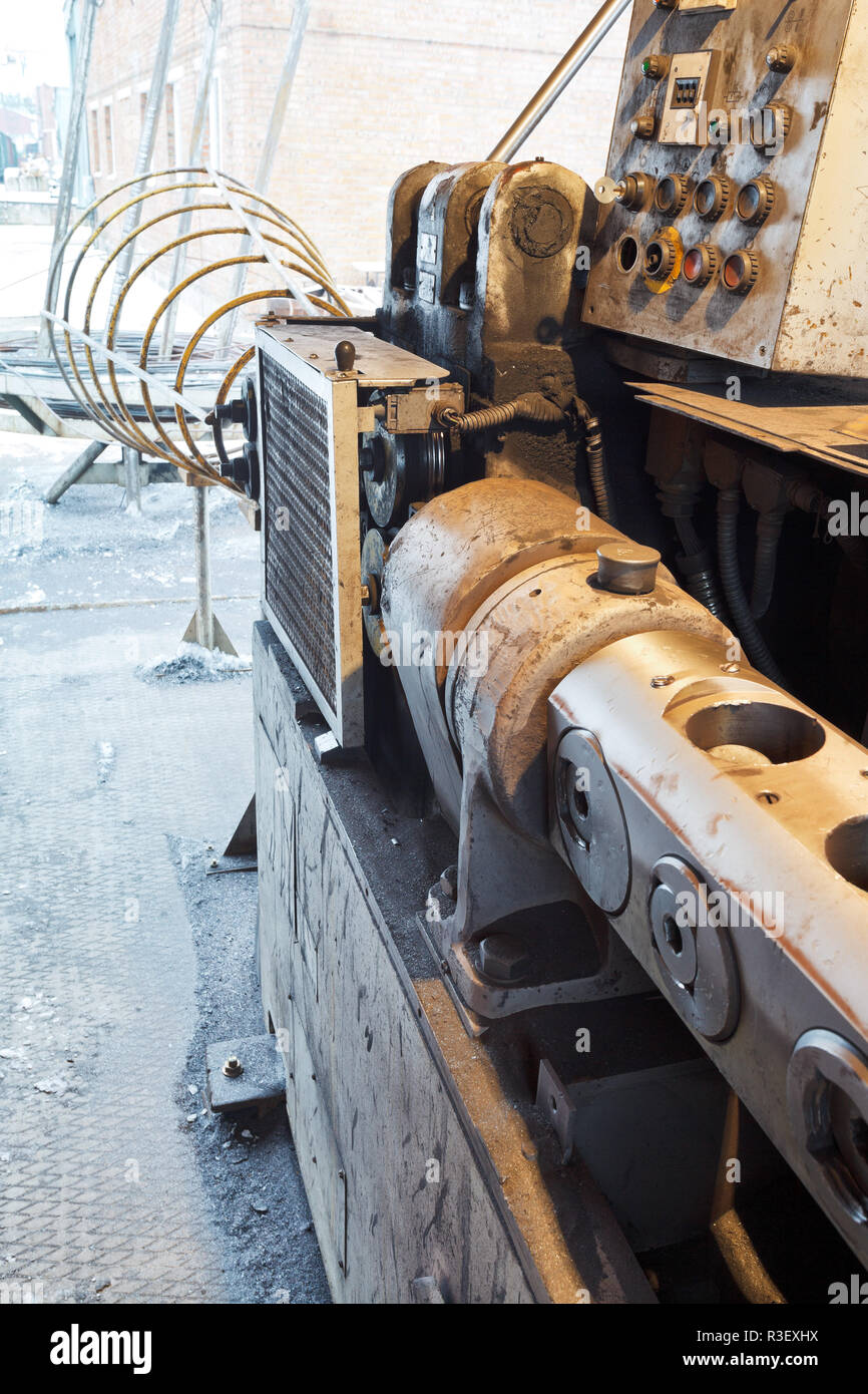 Rebar cutting machine hi-res stock photography and images - Alamy