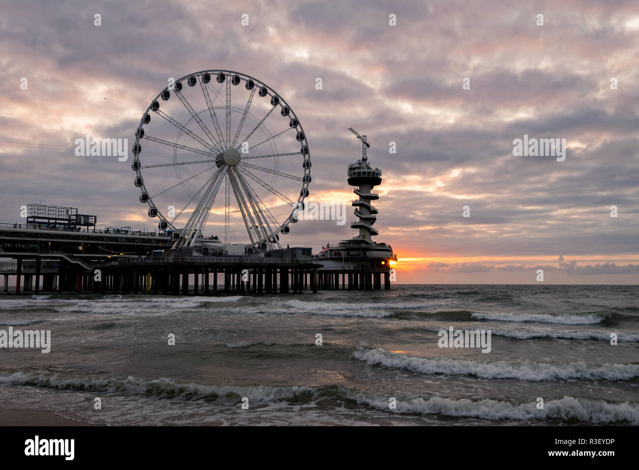 Pier and ferris wheel hi-res stock photography and images - Alamy