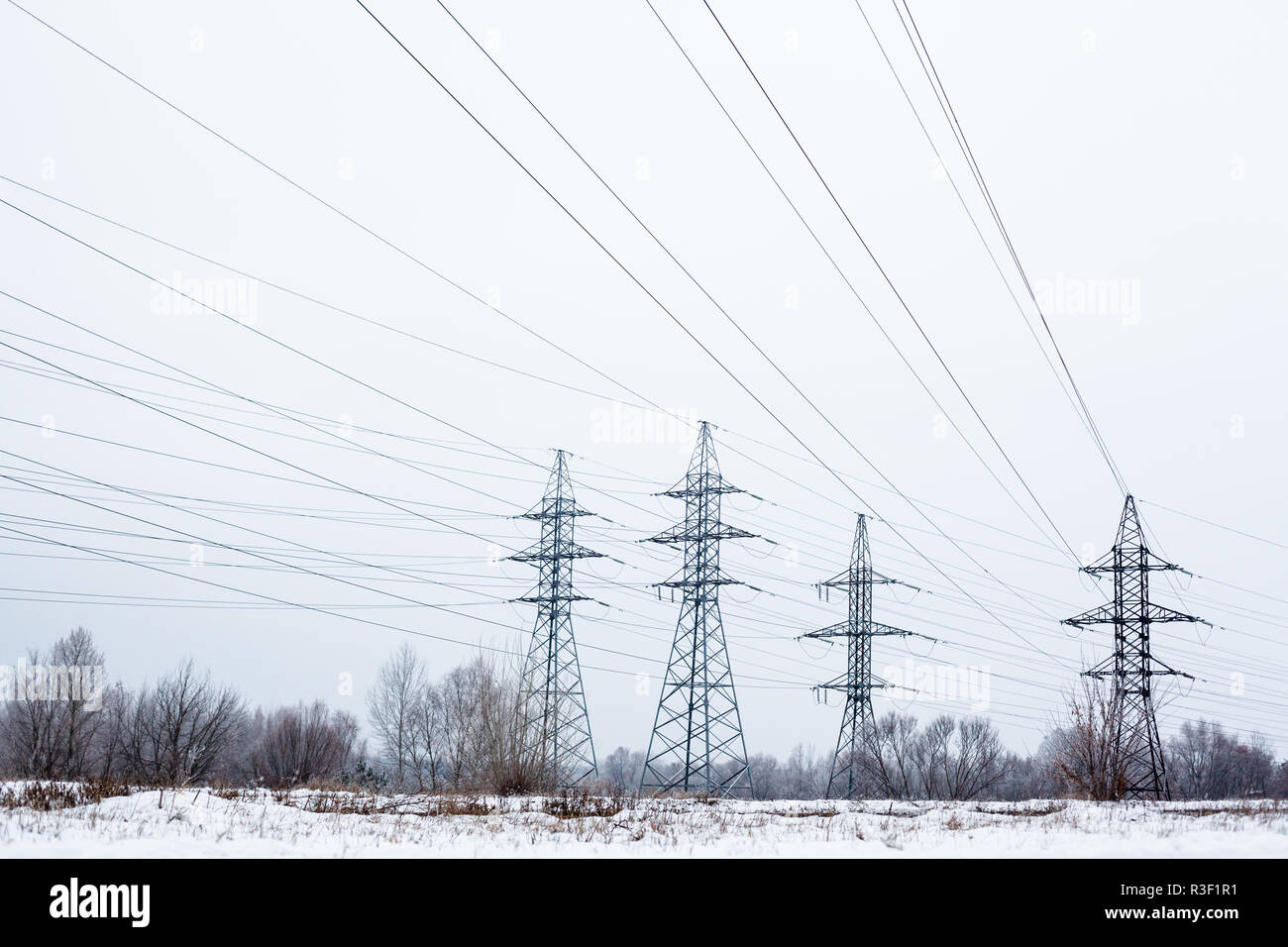 Steel truss mast hi-res stock photography and images - Alamy