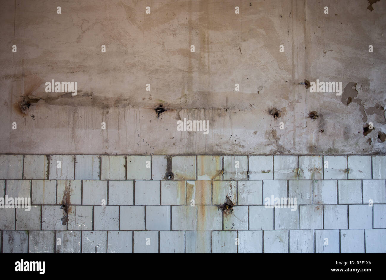 Rectangular piece of white plaster hi-res stock photography and images ...