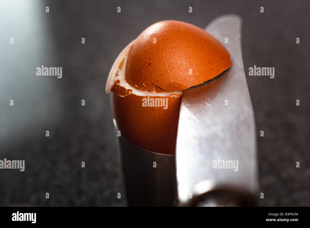Slicing boiled egg hi-res stock photography and images - Alamy