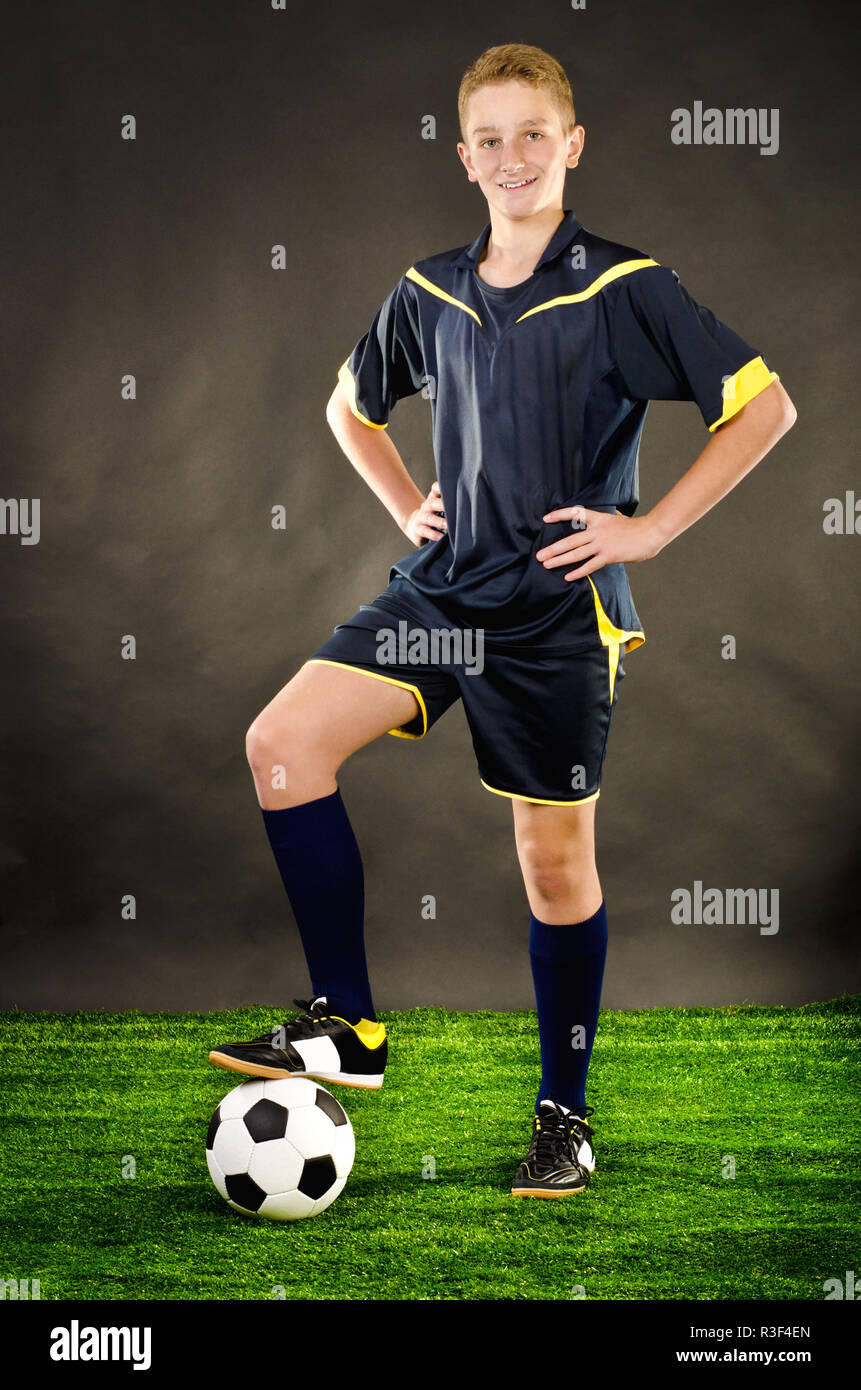 Teenage soccer player hi-res stock photography and images - Alamy