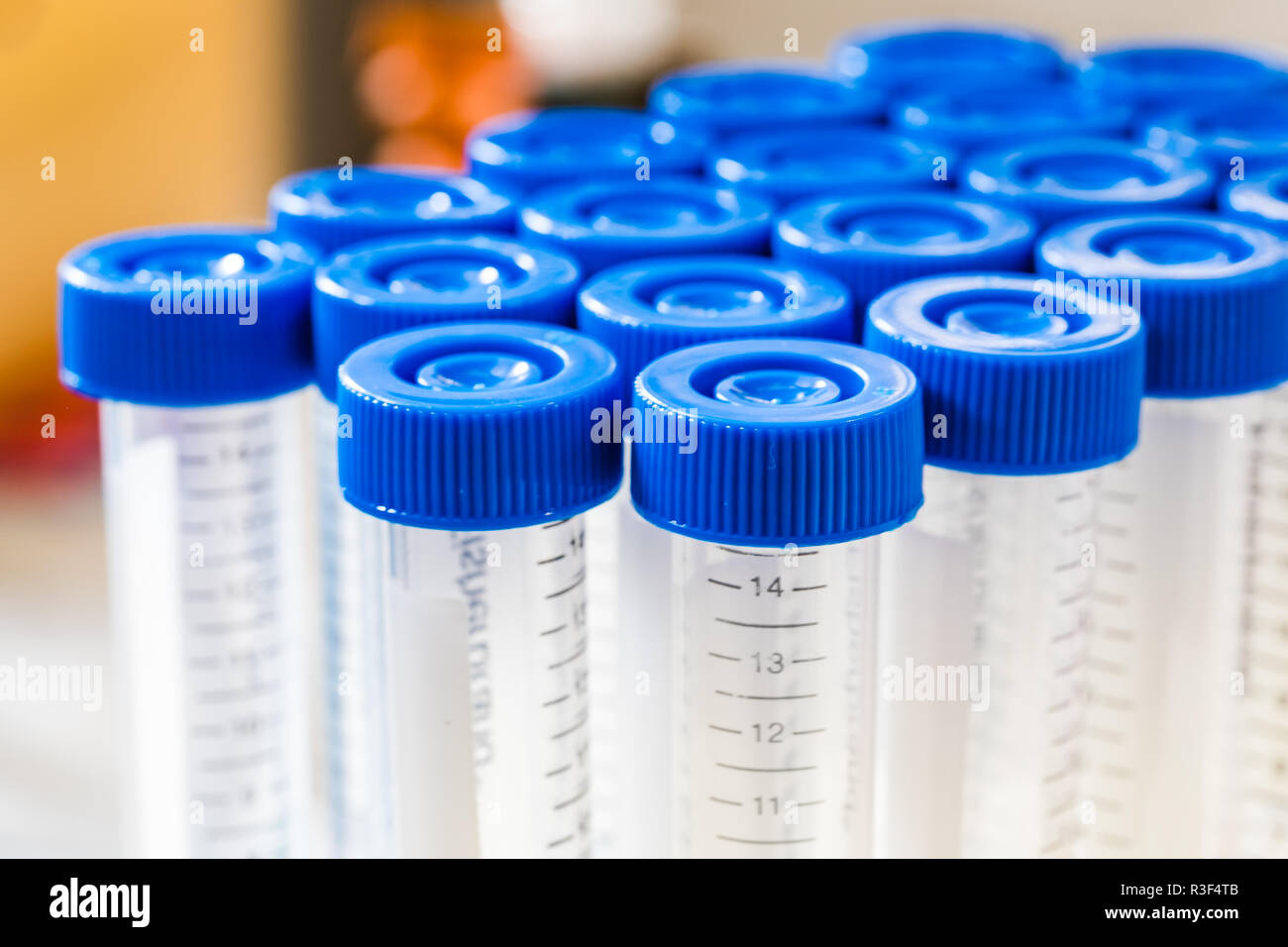 University Science Lab High Resolution Stock Photography and Images - Alamy