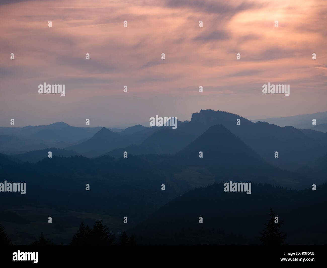 Pieniny Mountains in summer at sunset. View from Wysoki Wierch toward ...