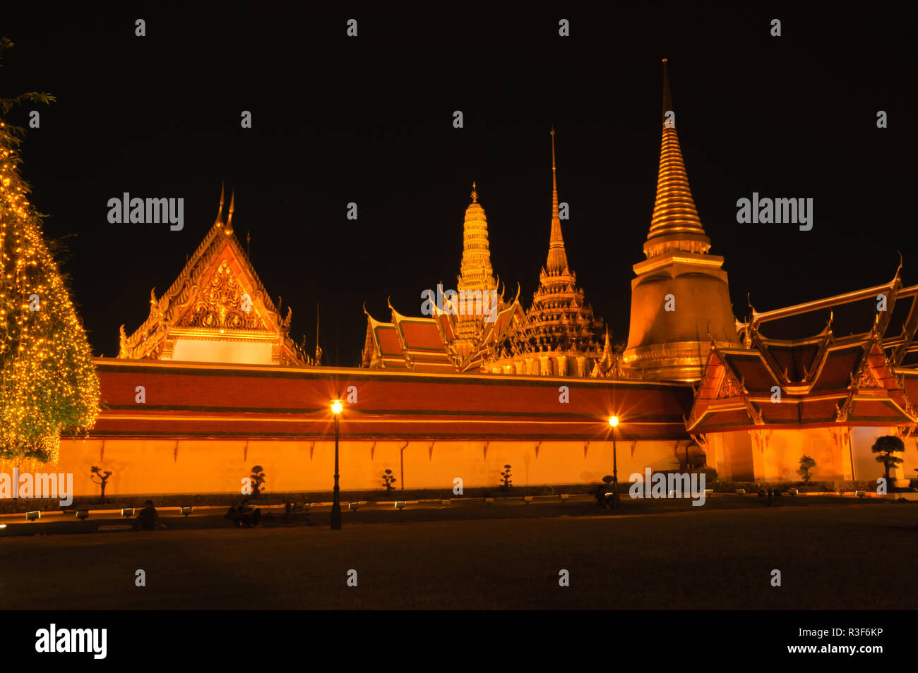 Siamese architectural style hi-res stock photography and images - Alamy