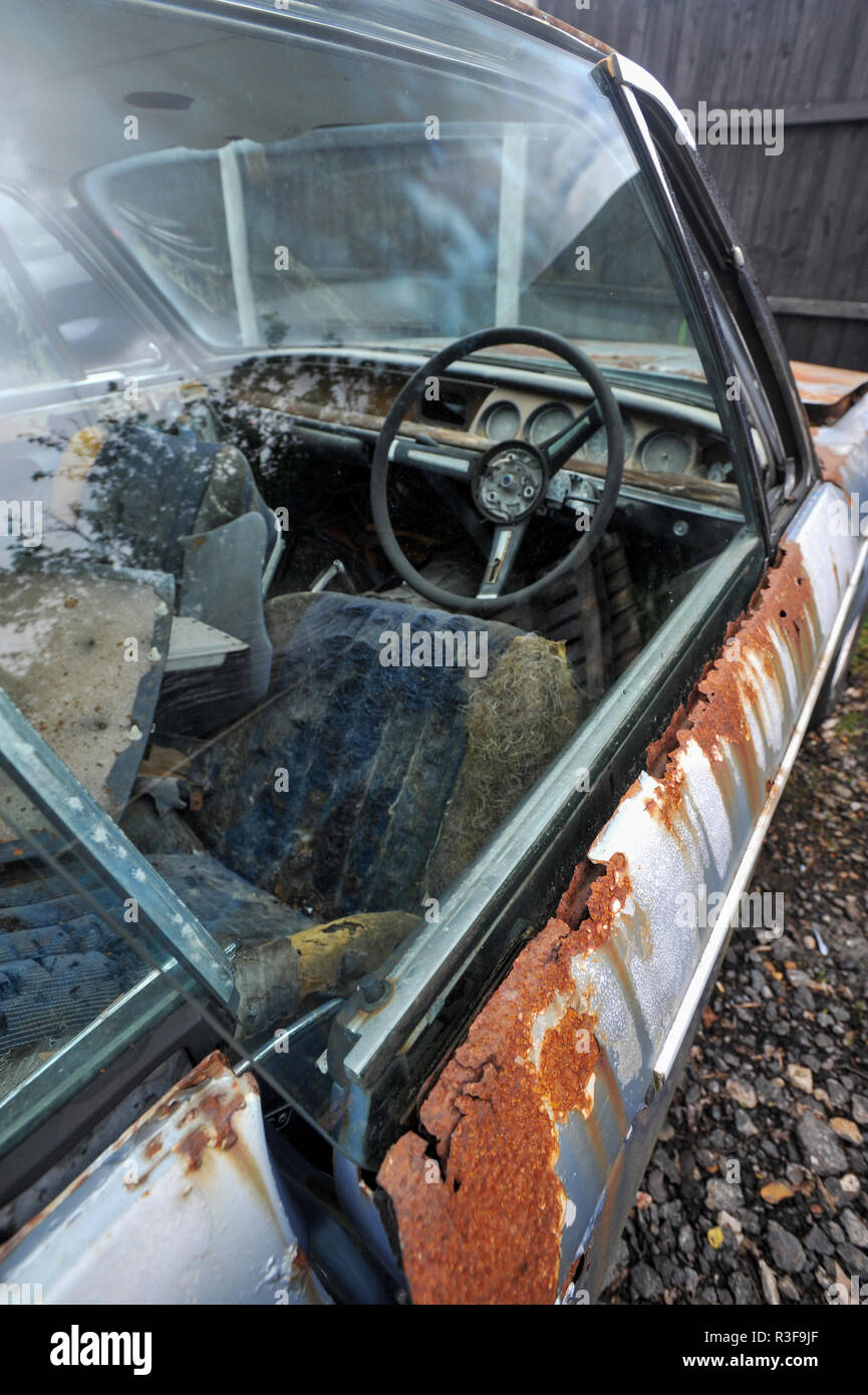 Very rusty wreck classic BMW E9 classic sports car Stock Photo - Alamy