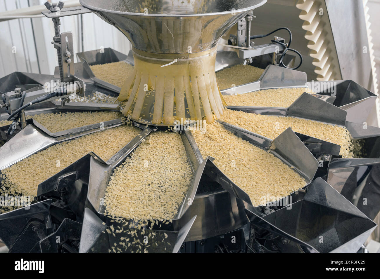 Pasta manufactury production line hi-res stock photography and images ...