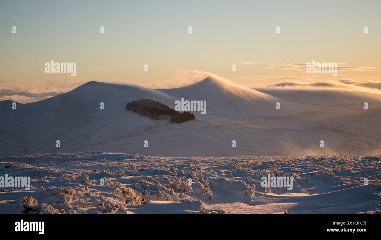 Pentlands hi-res stock photography and images - Alamy