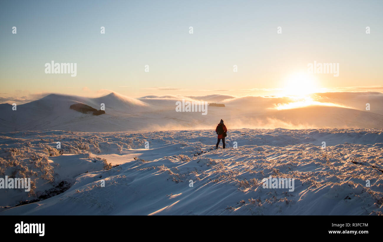 Hill walking pentlands hi-res stock photography and images - Alamy
