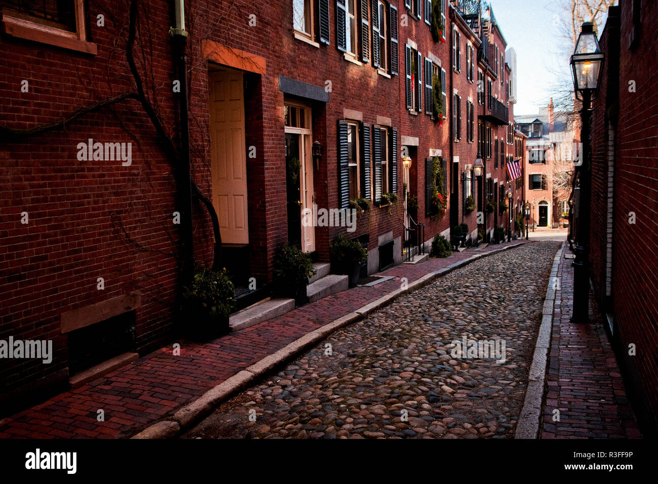 Cobblestone streets boston hi-res stock photography and images - Alamy