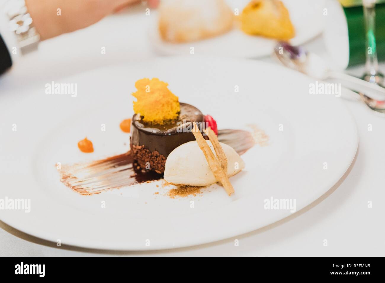 Cold desserts and wedding cakes Stock Photo - Alamy