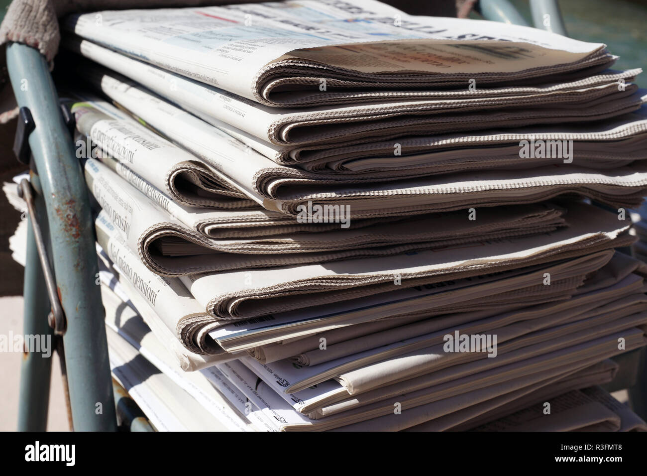 Deliver newspaper hi-res stock photography and images - Alamy