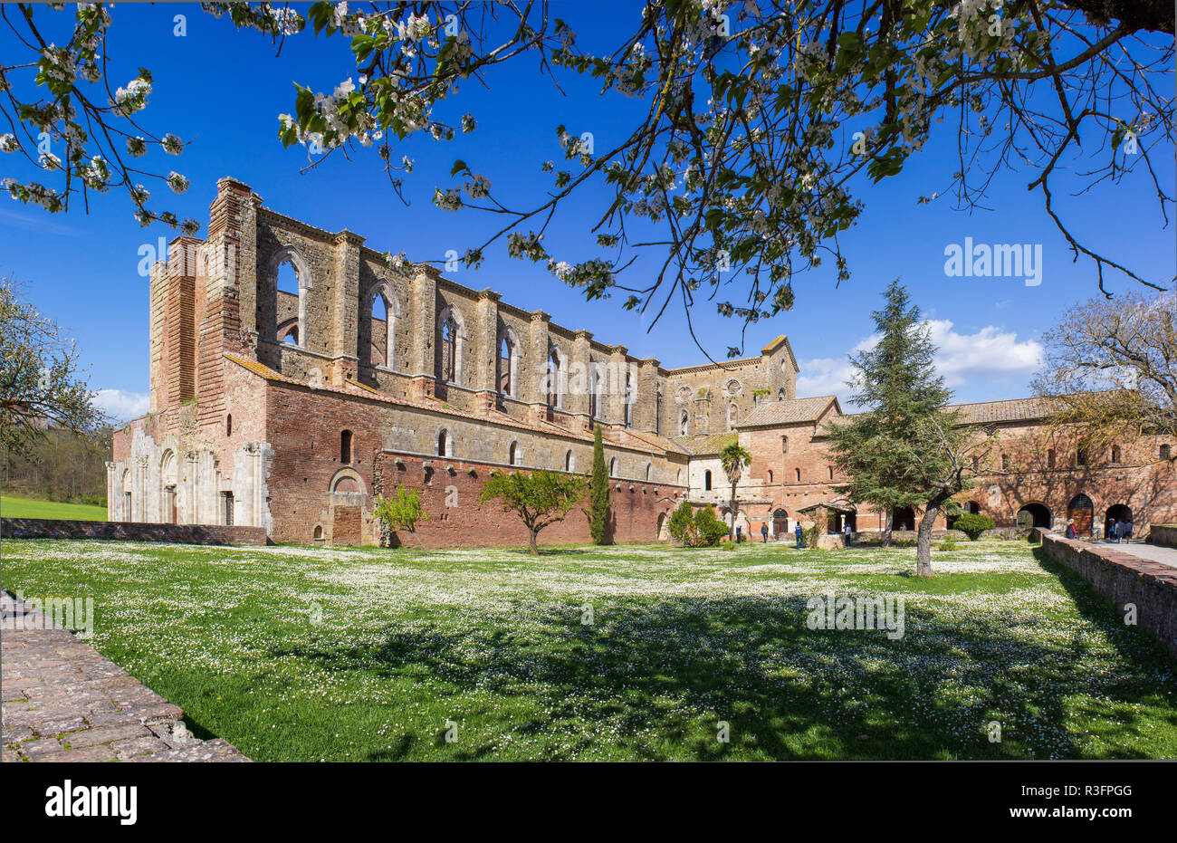 Cruce medieval hi-res stock photography and images - Alamy