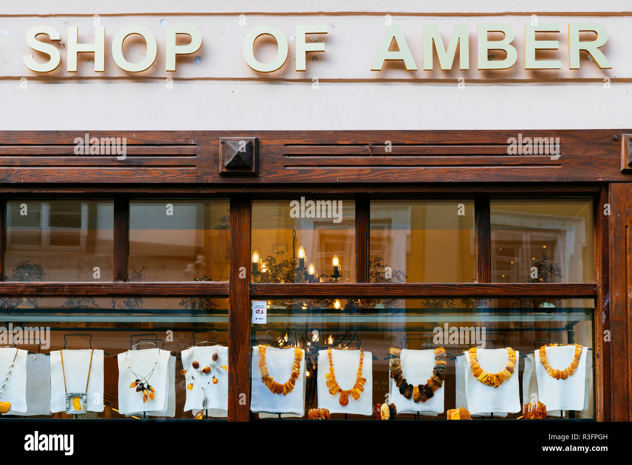 Amber jewels hi-res stock photography and images - Alamy