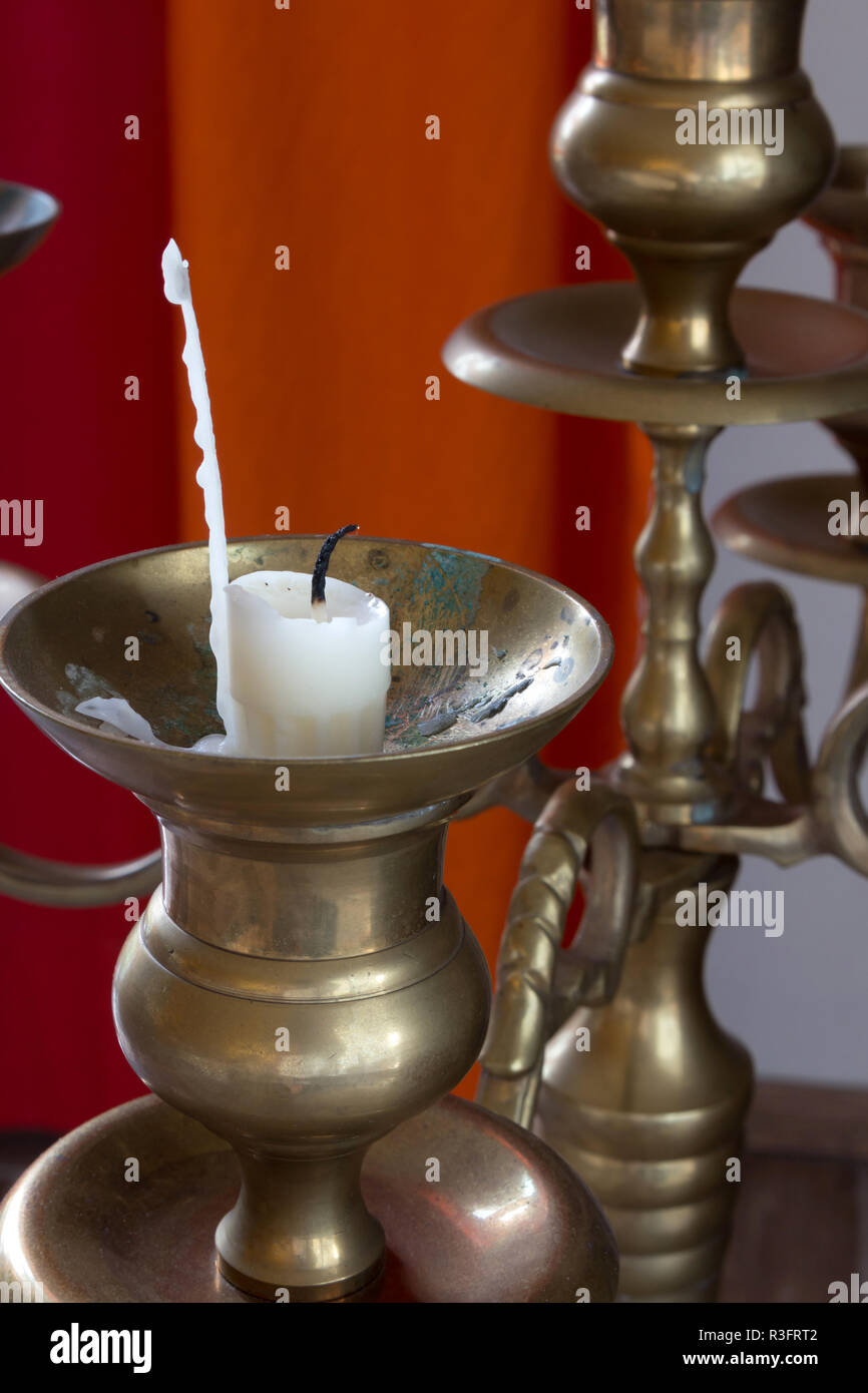 Candlesticks antique hi-res stock photography and images - Alamy