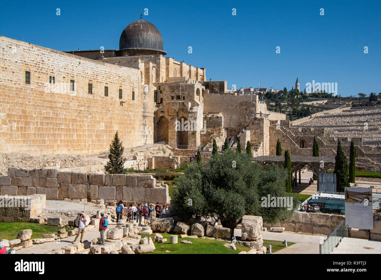 Jerusalem palace temple mount hi-res stock photography and images - Alamy