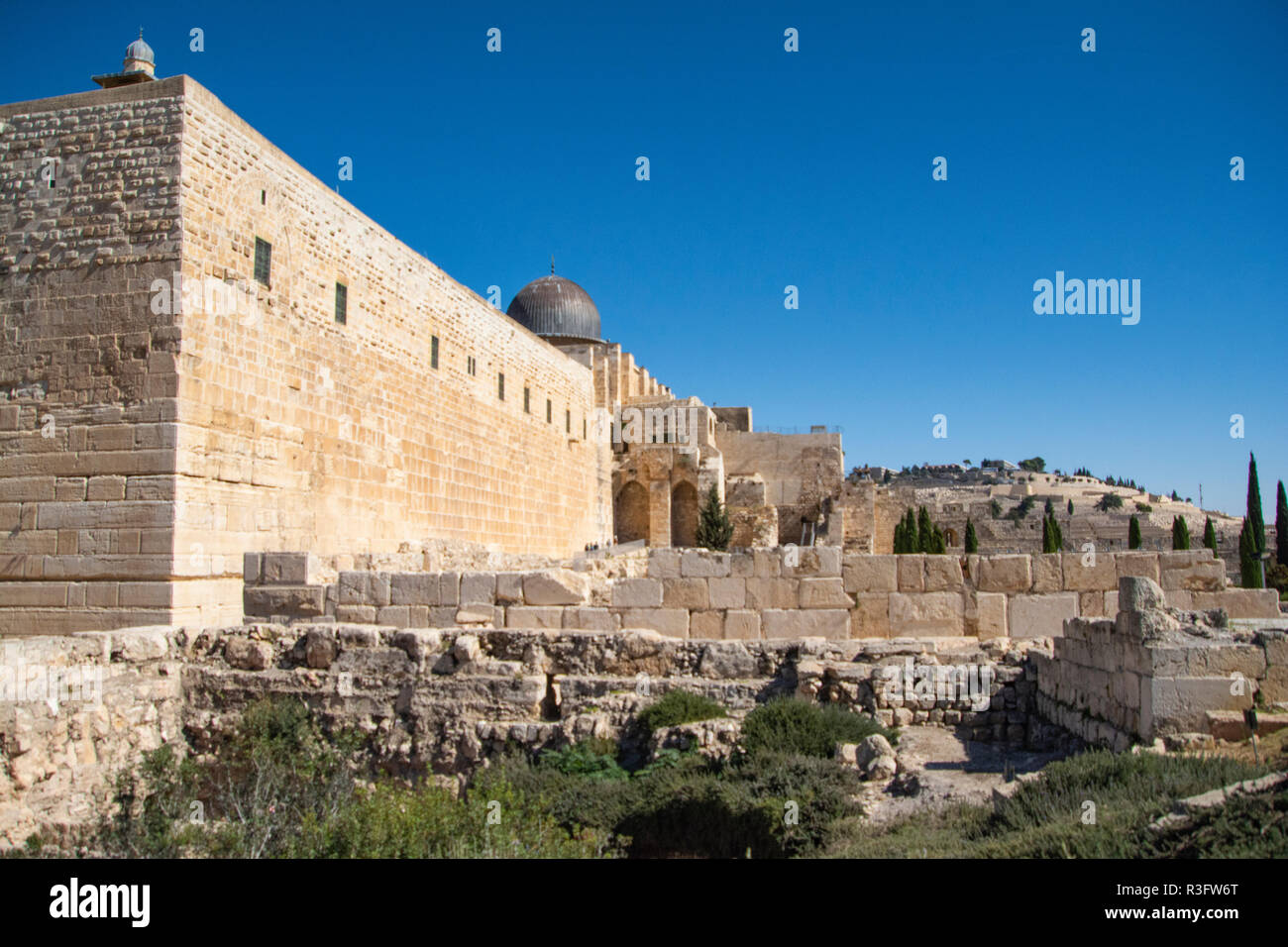 Jerusalem palace temple mount hi-res stock photography and images - Alamy