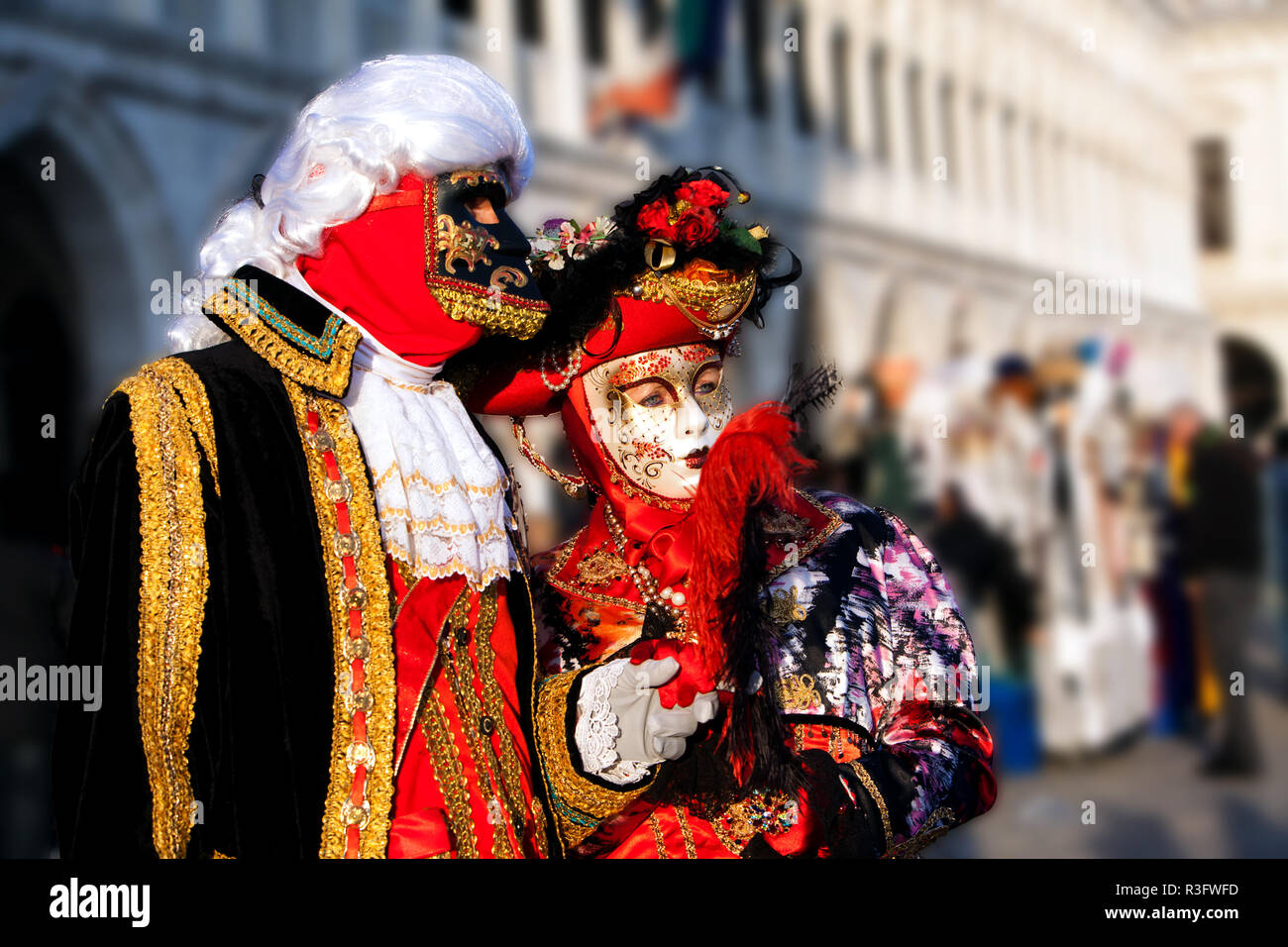 White wig hi-res stock photography and images - Alamy