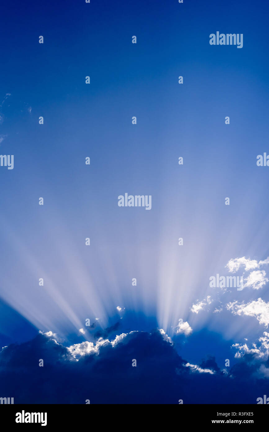 Sunbeams from heaven hi-res stock photography and images - Alamy