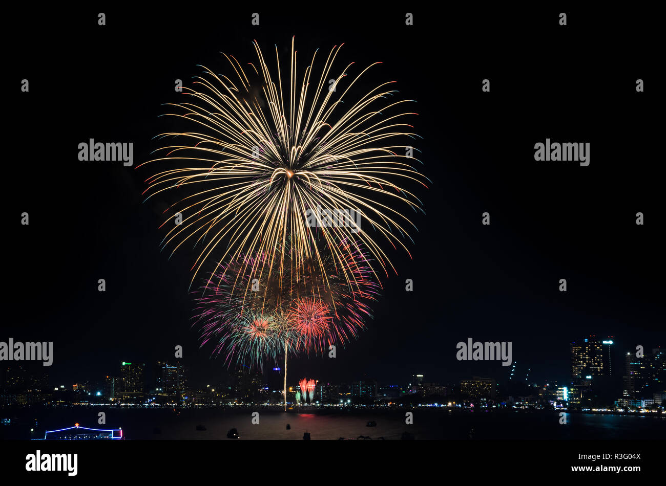 Aerial view nighttime fireworks display hi-res stock photography and ...