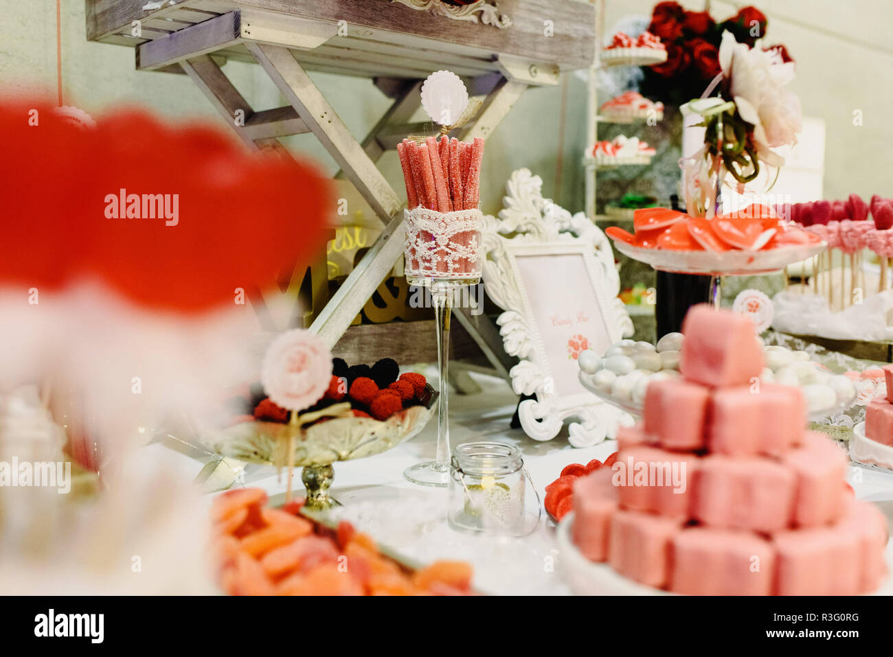 Elegant candy hi-res stock photography and images - Alamy