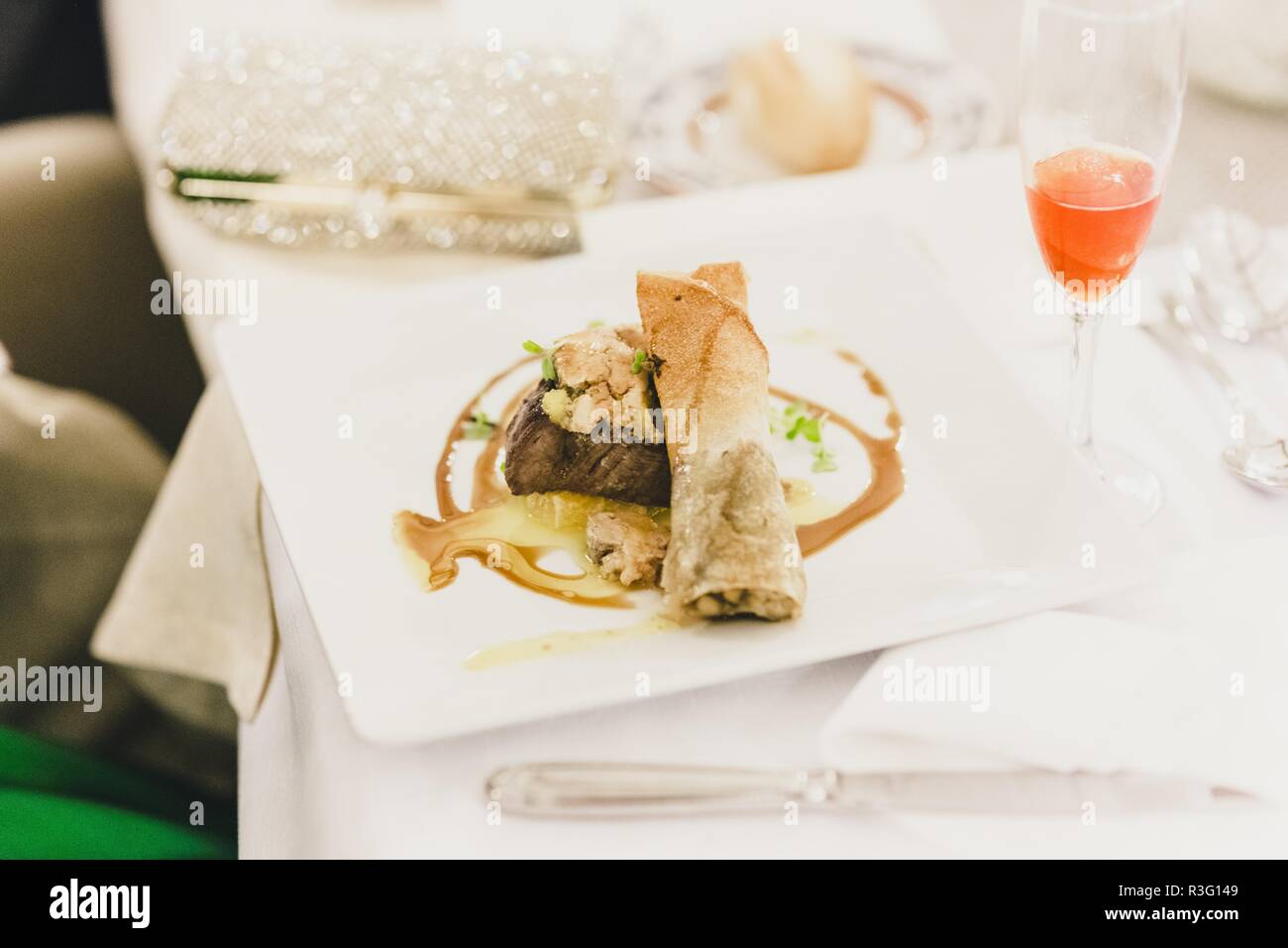 Table set with main dish hi-res stock photography and images - Alamy