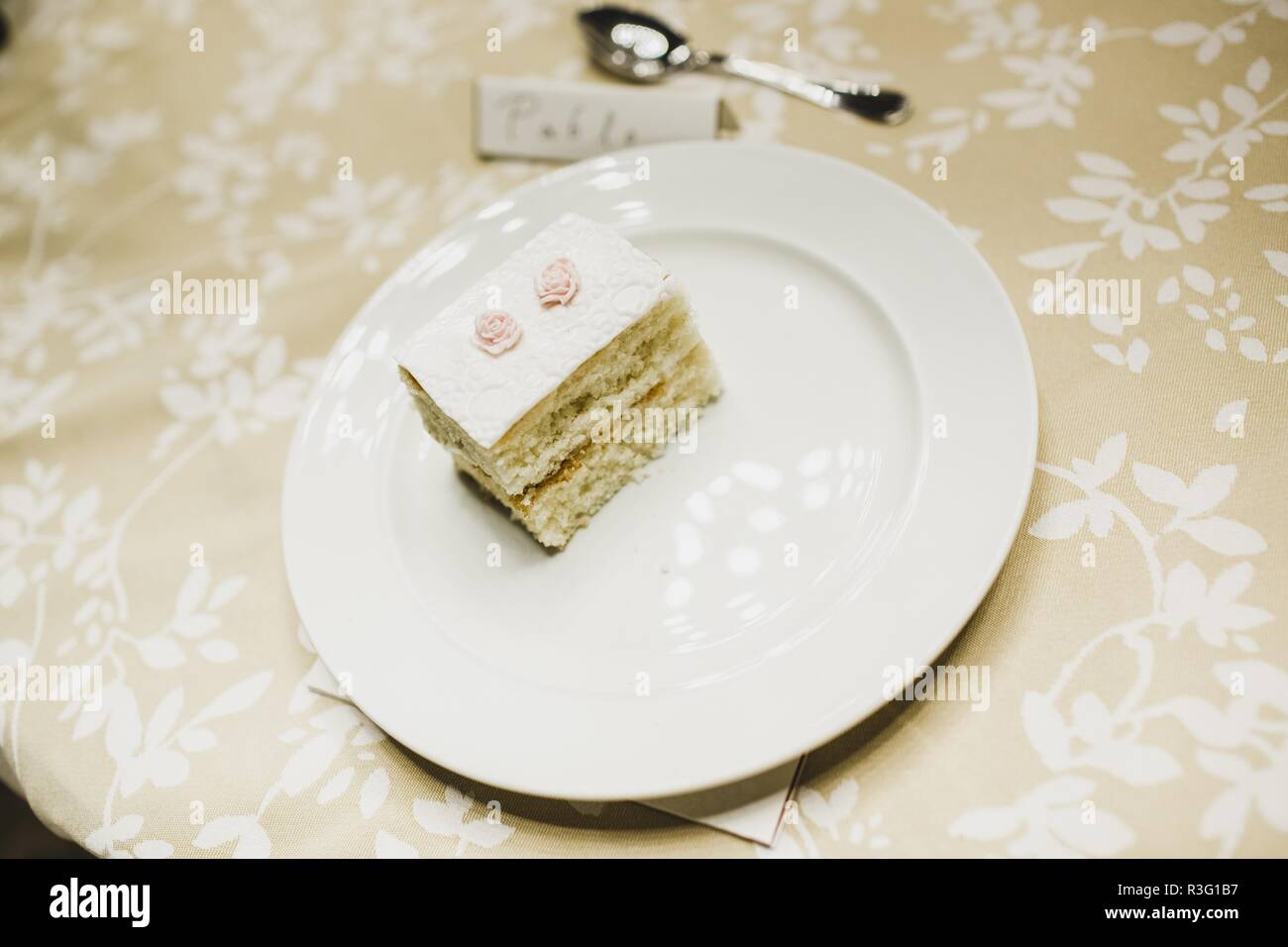 Cold desserts and wedding cakes Stock Photo - Alamy