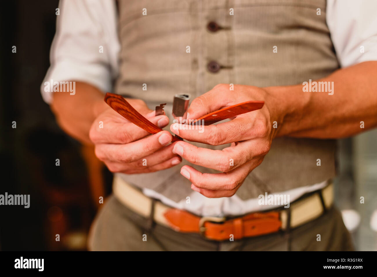Barber preparing to shave a client Stock Photo - Alamy