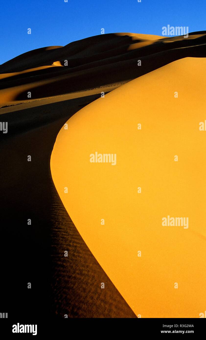 Razor ridge hi-res stock photography and images - Alamy