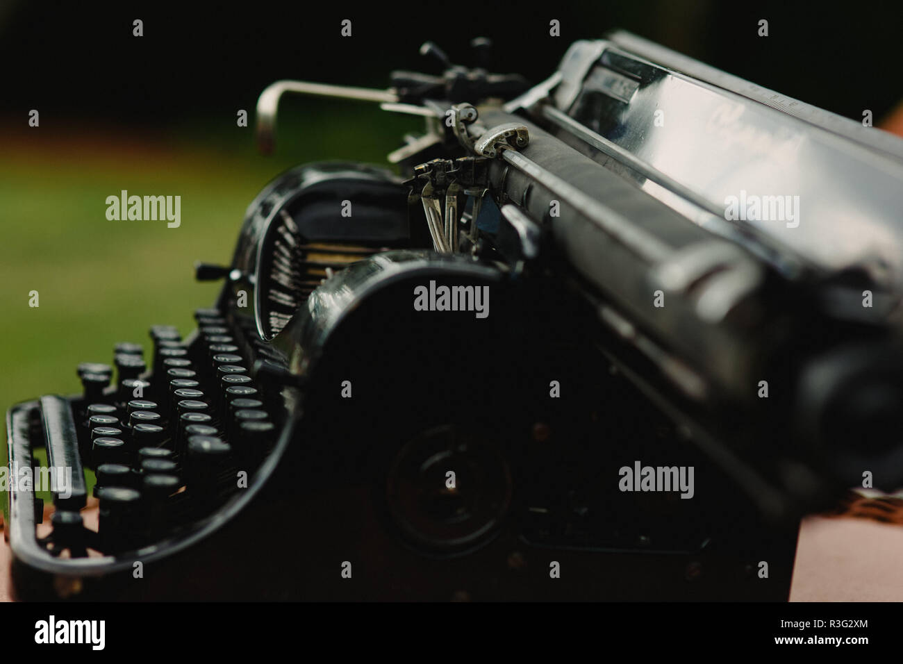 Black antique typewriter Stock Photo - Alamy