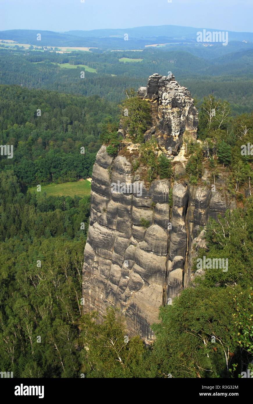 Rock ravine rise climb hi-res stock photography and images - Alamy