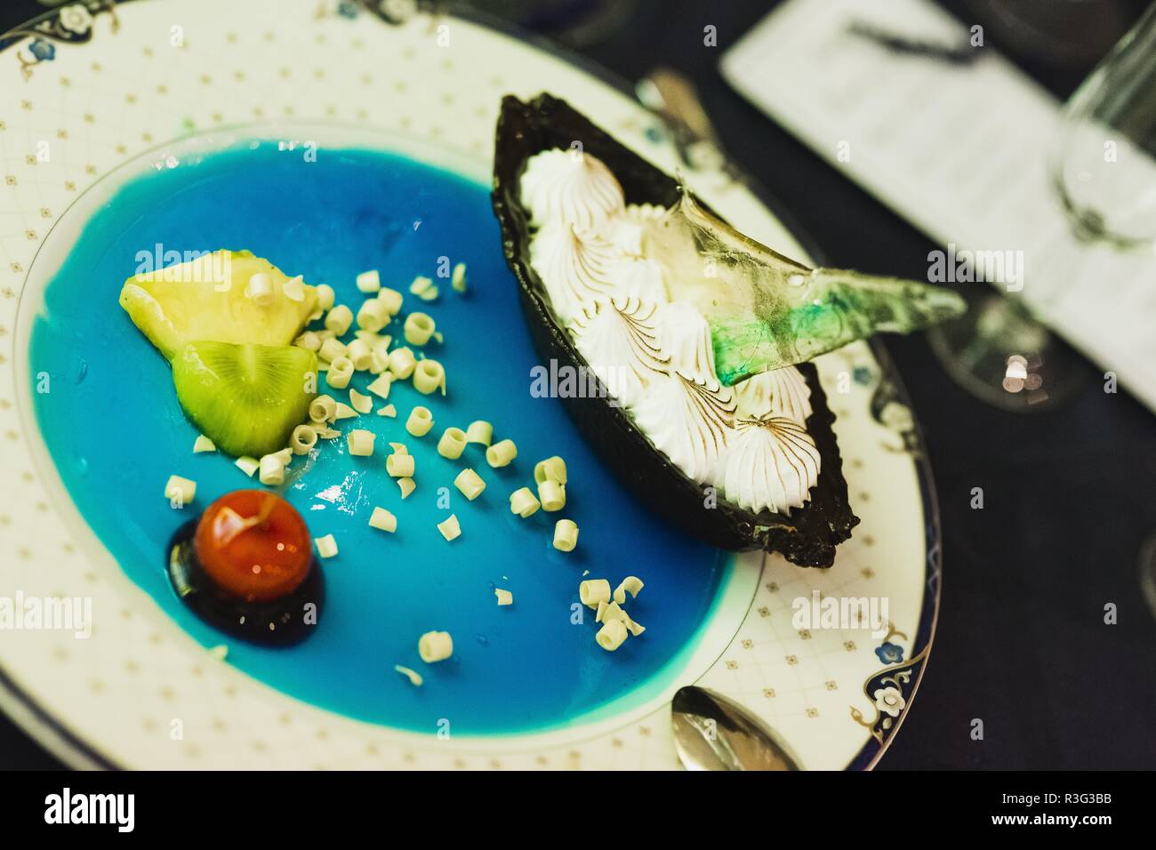 Cold desserts and wedding cakes Stock Photo - Alamy