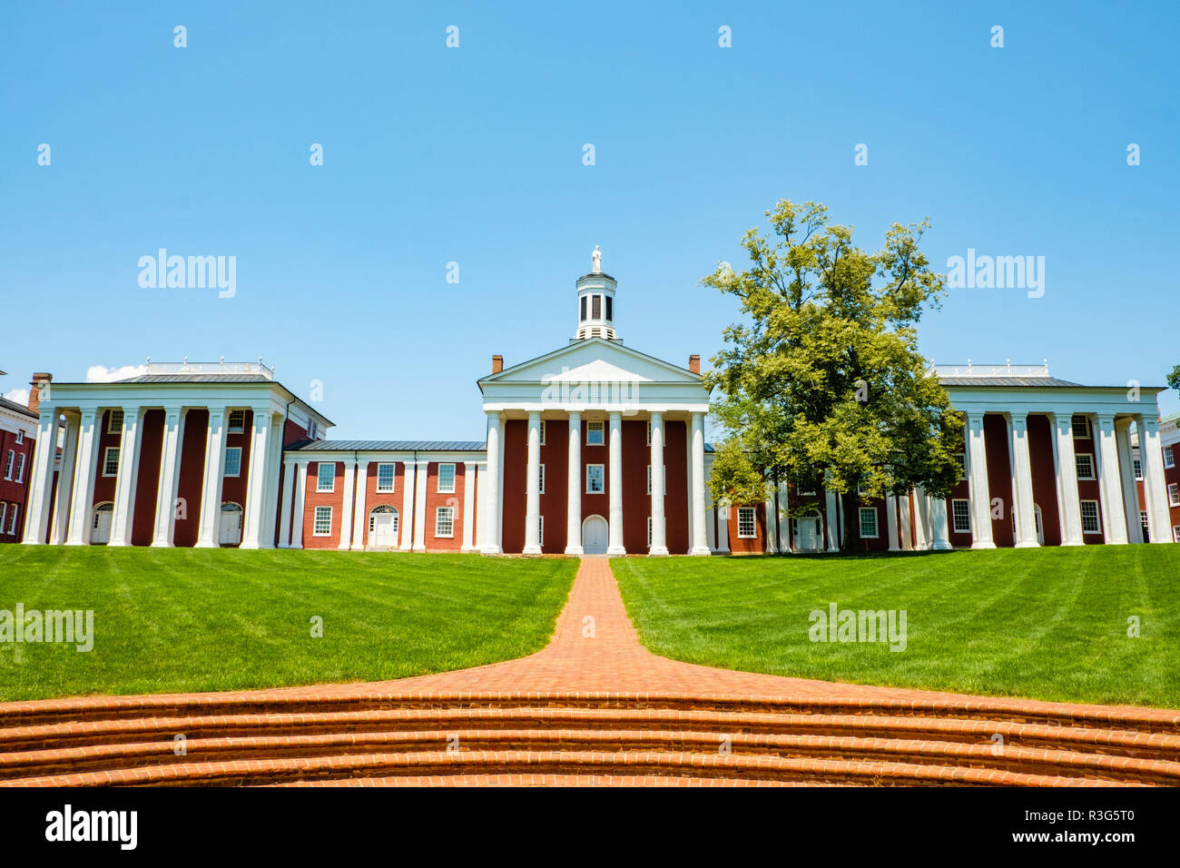 The Colonnade, Washington Hall, Washington and Lee University ...
