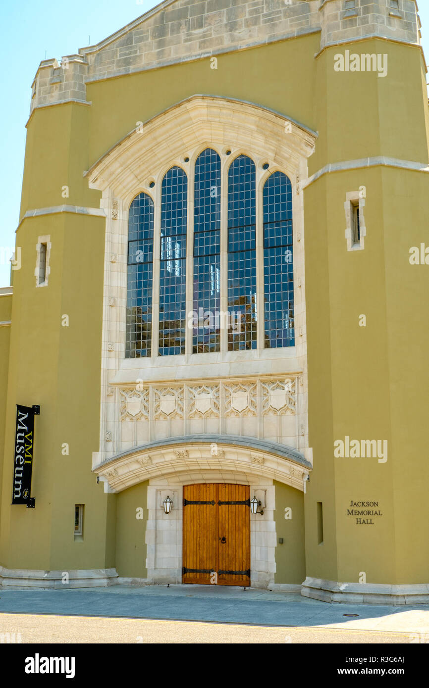 Military history institute and museum hi-res stock photography and ...