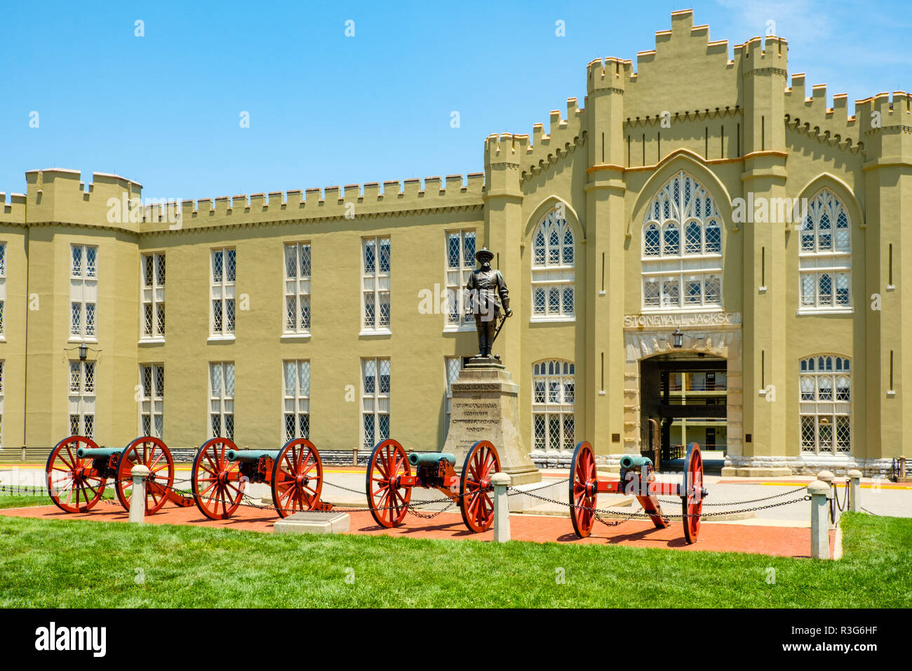 Jackson Statue and Cadet Battery, Parade Ground, Virginia Military ...