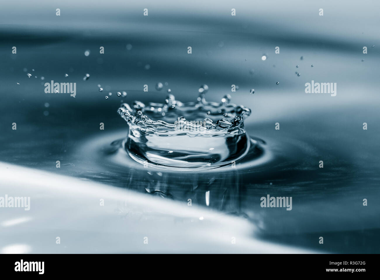 water drop crown Stock Photo - Alamy