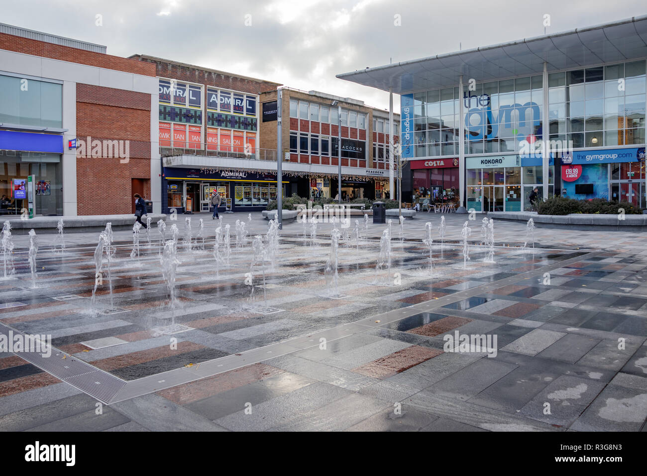Crawley shopping centre hi-res stock photography and images - Alamy