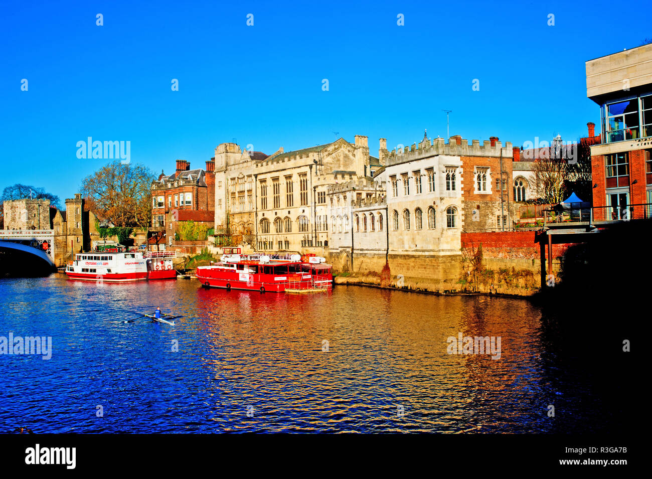 Canoe river hi-res stock photography and images - Alamy