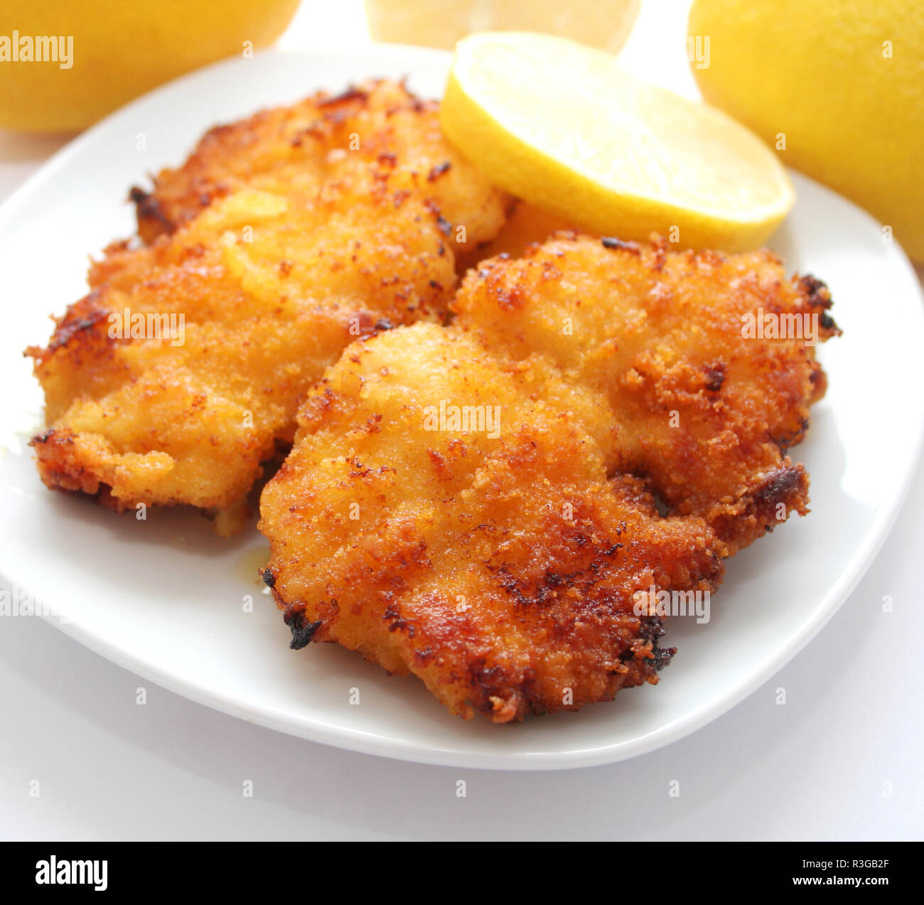 Paniertes fleisch hi-res stock photography and images - Alamy