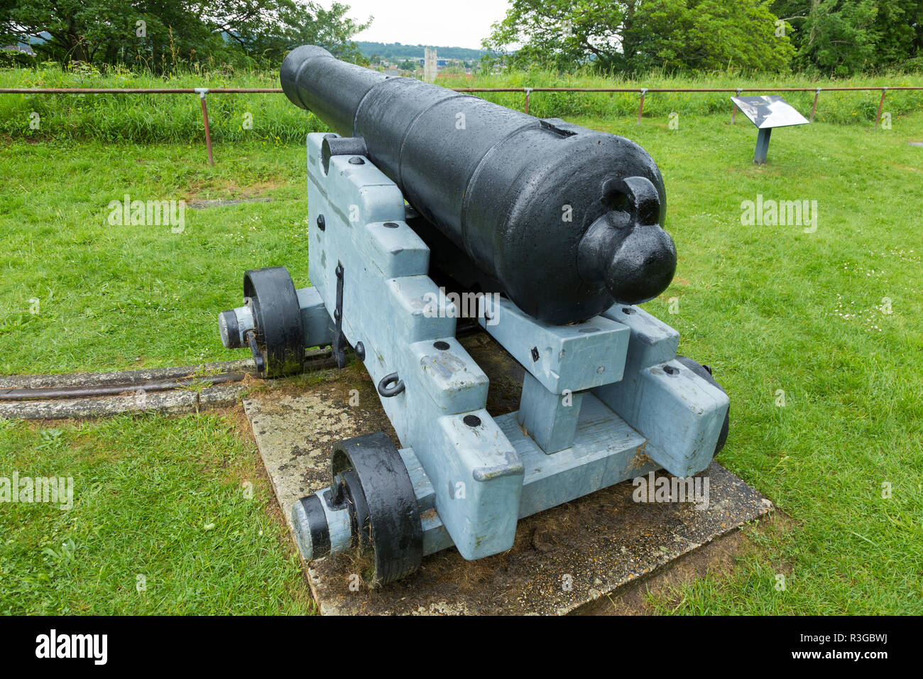 Artillery piece hi-res stock photography and images - Alamy