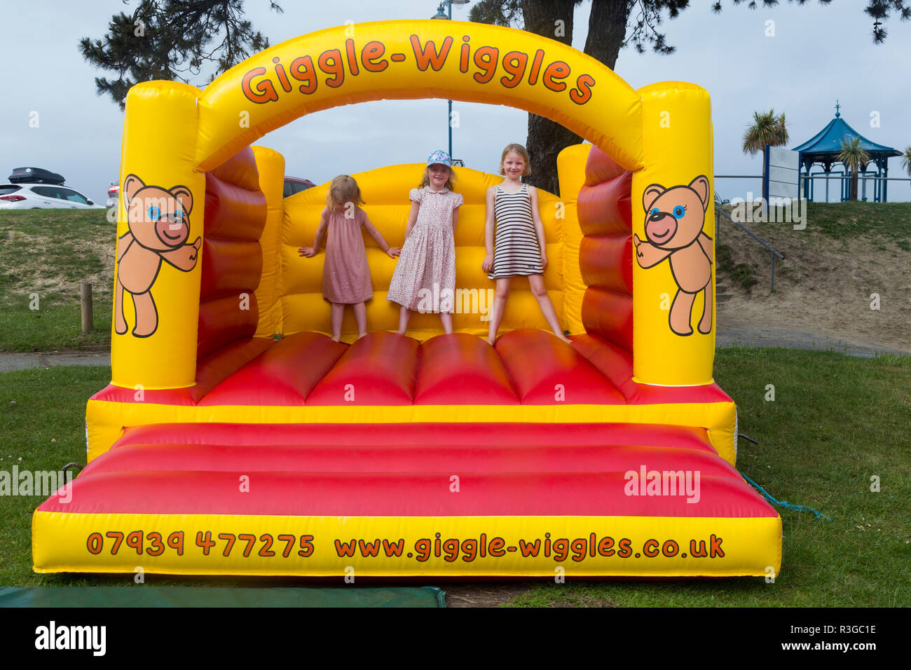 Inflatable bounce castles hi-res stock photography and images - Alamy