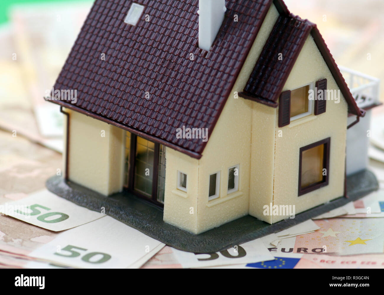 Hausmodel hi-res stock photography and images - Alamy