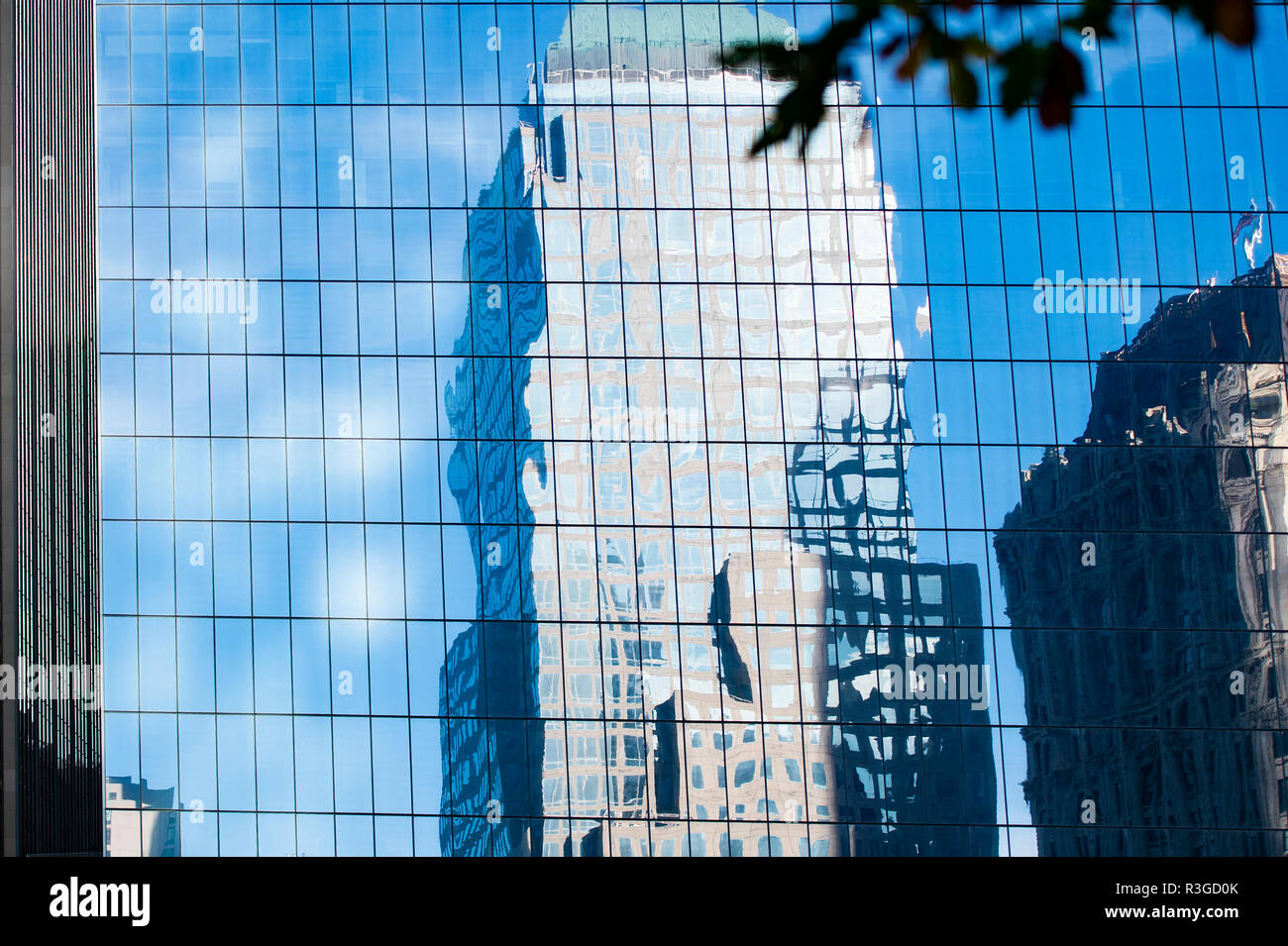 Manhattan brick building windows hi-res stock photography and images ...