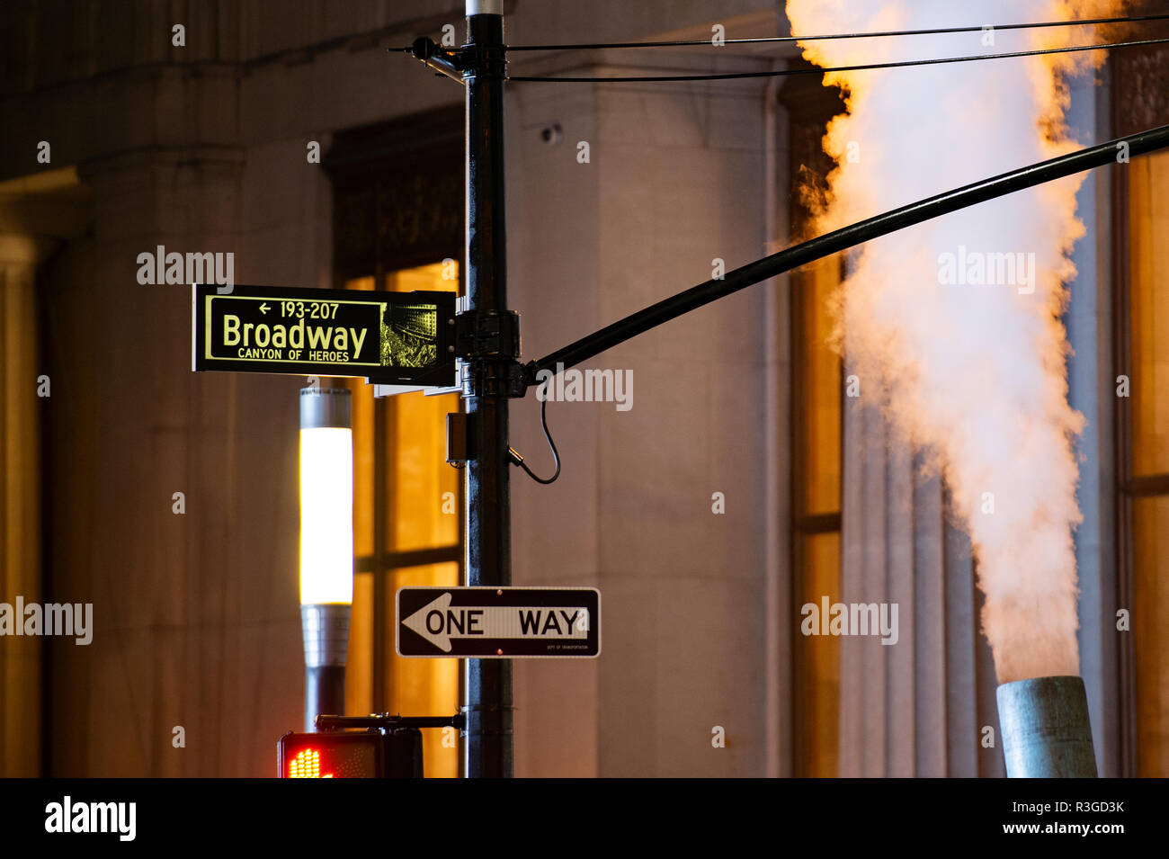 Manhole signs hi-res stock photography and images - Alamy
