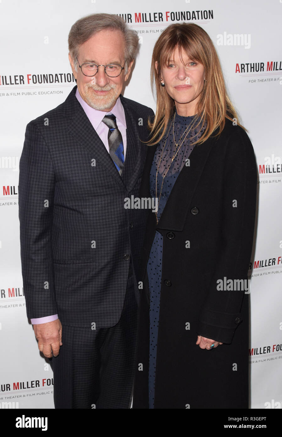 Stephen spielberg kate capshaw hi-res stock photography and images - Alamy