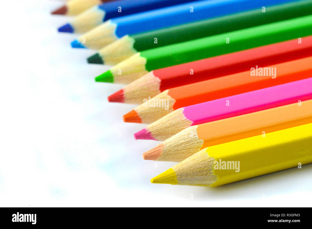 crayons isolated / Color pencils or wood crayons isolated on white ...