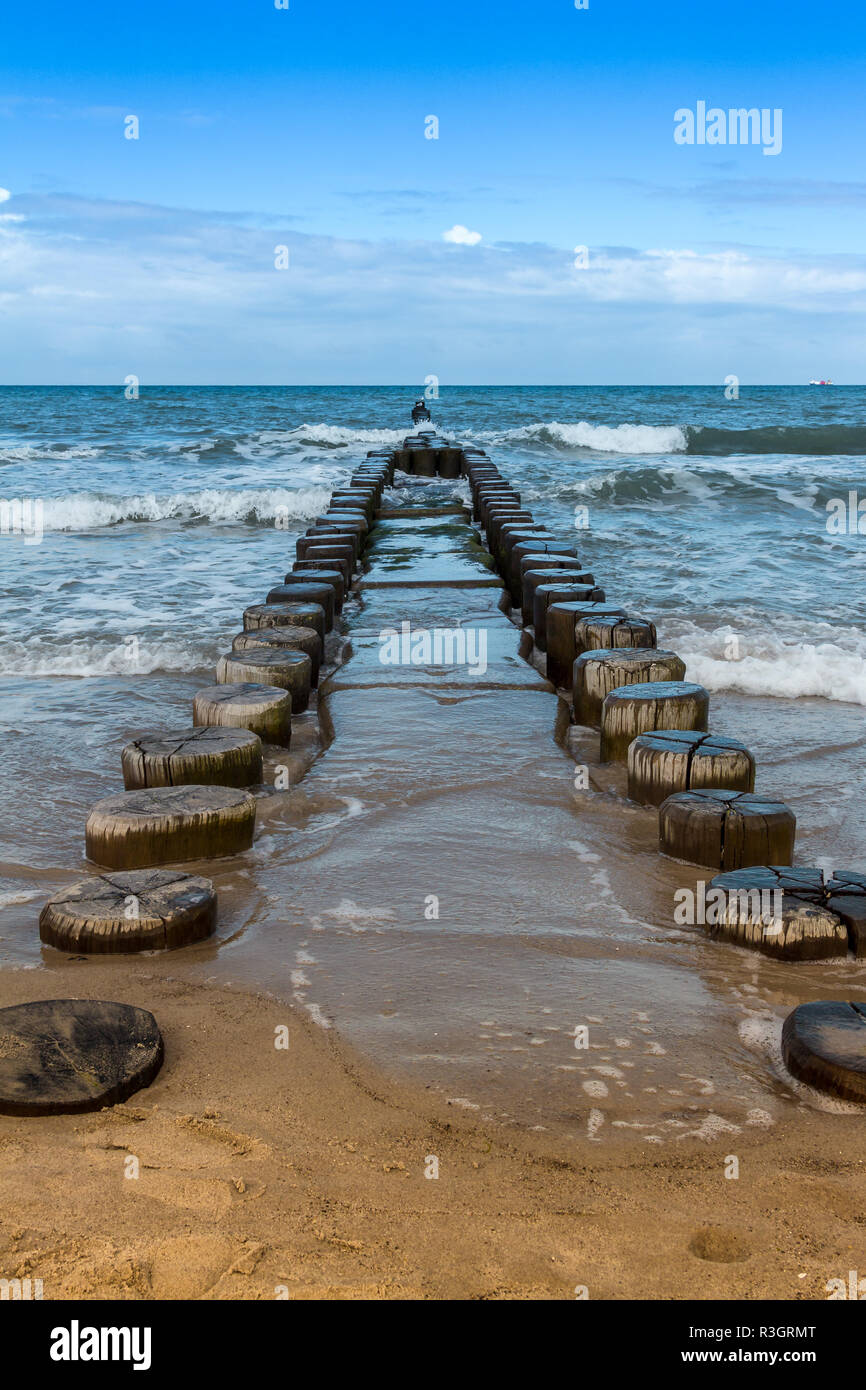 Groynes sailboat hi-res stock photography and images - Alamy