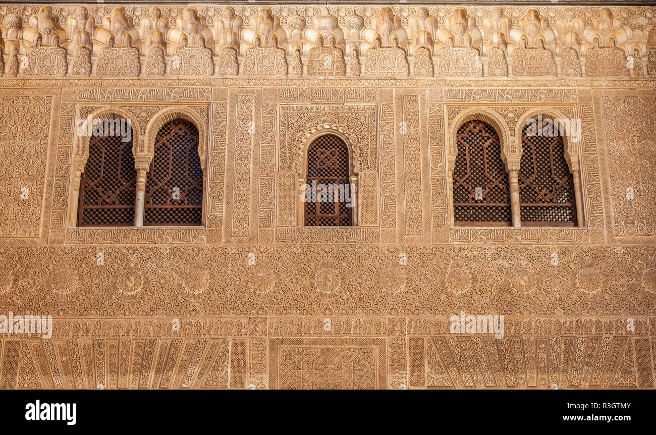 Arabic script writing alhambra hi-res stock photography and images - Alamy