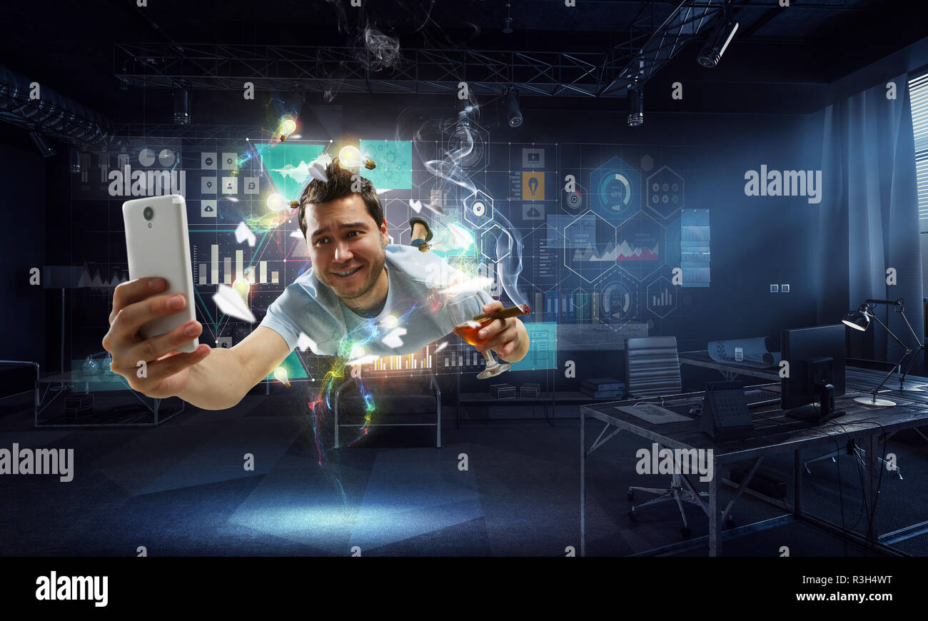 Guy celebrate hi-res stock photography and images - Alamy