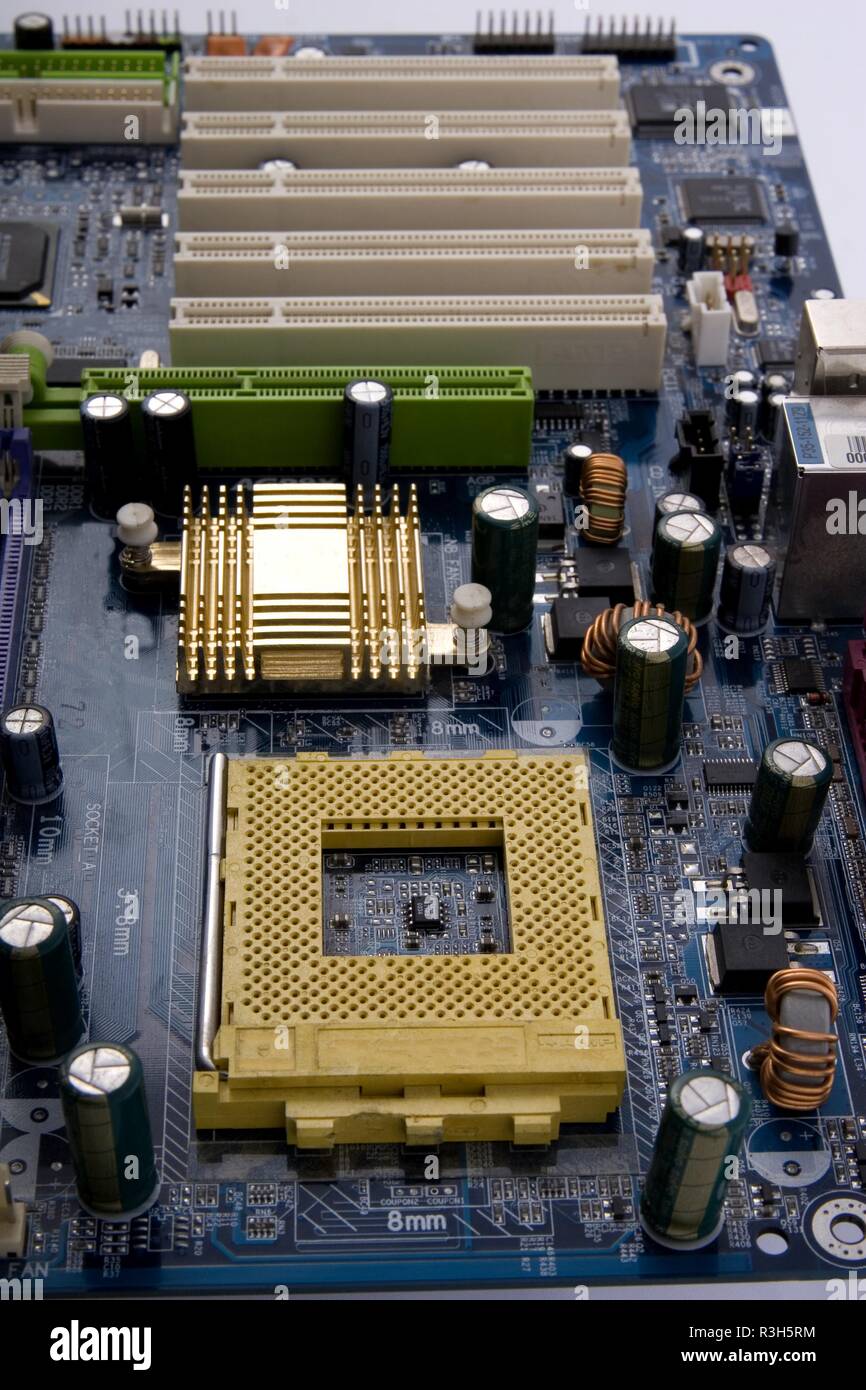 Computer motherboard bios chip hi-res stock photography and images - Alamy